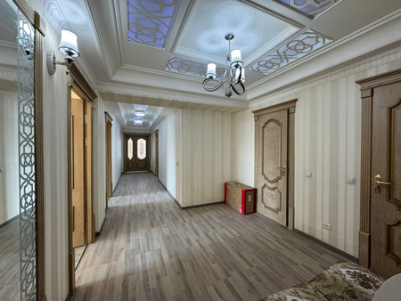 Продаётся евро 4х ком. квартира в банковский доме
