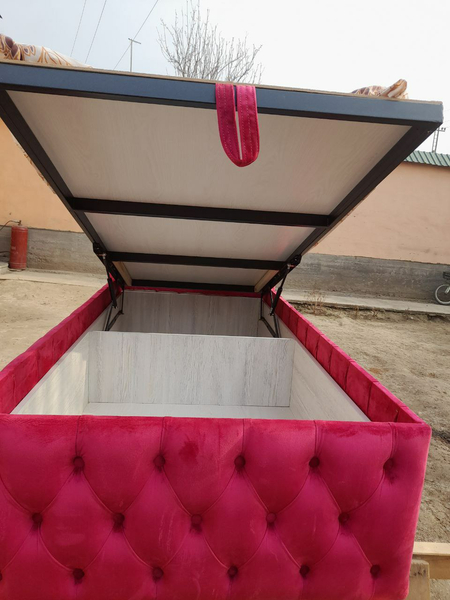 Spalni mebel sifatli va ozgacha dizayn