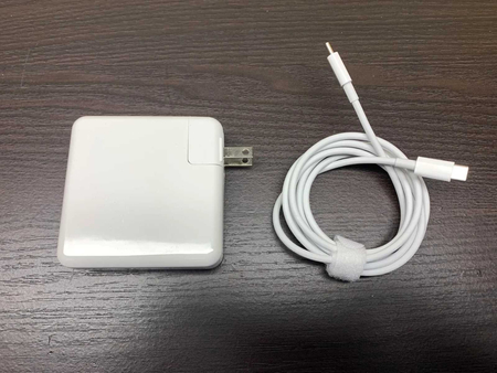Apple Macbook Pro + 1 SIKL Yangi + 1 Terabayt  Srochna Touchbar