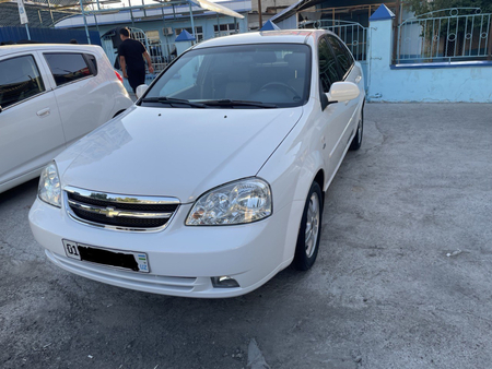 Lacetti sotiladi