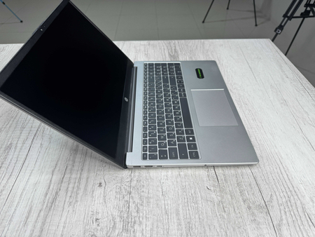 HP 250 G10 Noutbuk i5-1335U 8/512