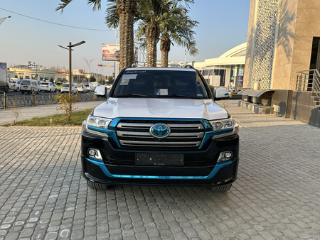 Tayota Land Crusier Prado 200