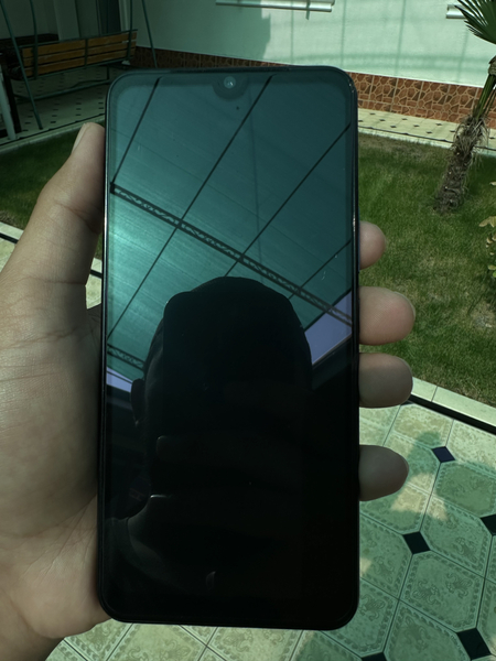 Vivo 23 e sotiladi ishlashi ideal