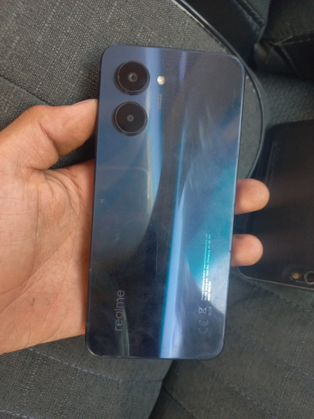Realme c33 64/4 idealni
