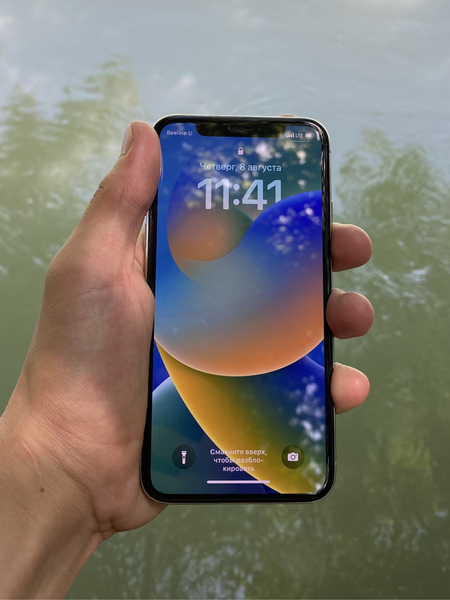 iPhone X 64GB KH/A