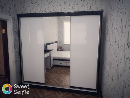 Продаётся 2-х комнатная квартира с евроремонтом и с мебелю
