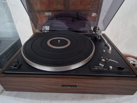 Pioneer pl-15 виниловый проигрыватель сотилади. Холати янгидек.