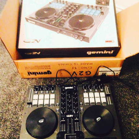 продаю DJ контроллер dj controller gemini g2v