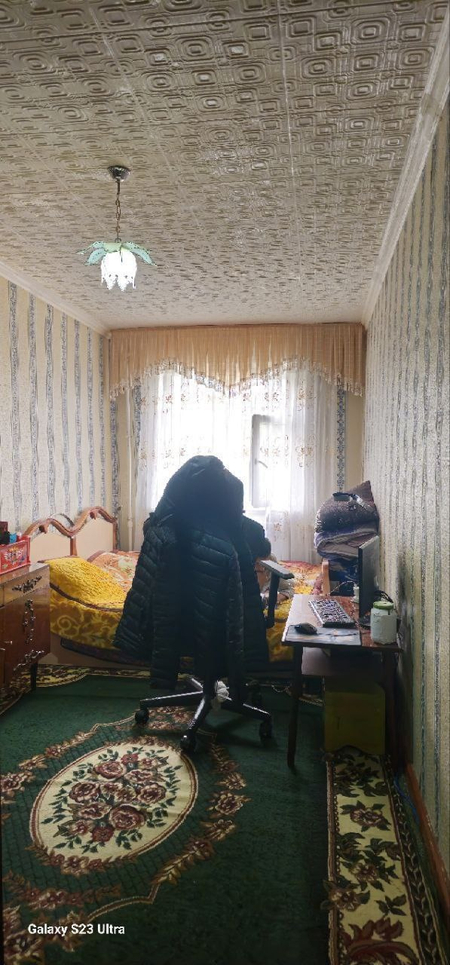 Чирчик шахар 2 хона сотилади.