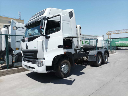 Тягач А7 CNG HOWO на метане
