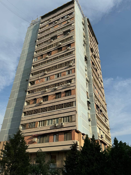 Продается 4/11/18 на Ц-2 Хамид Алимджан