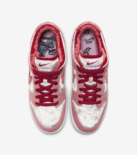 Nike Strange Love