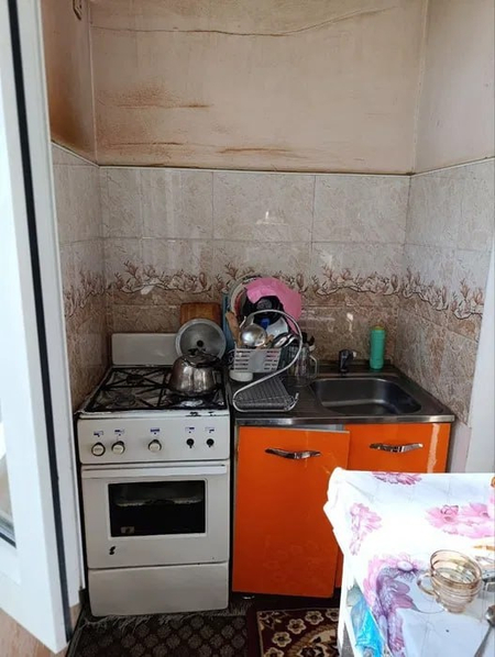 Чиланзар 15 квартал 2в3/4/4 Панельный дом,смежка, балкон 1,5*6