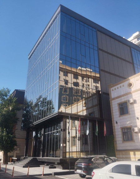 Сдаётся бизнес центр гостиница клиника школа университет