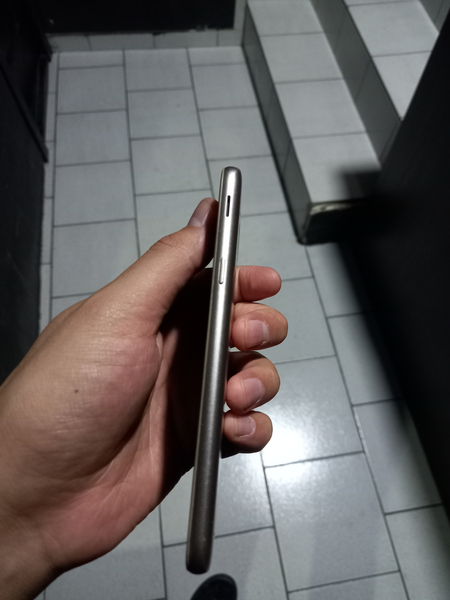 Samsung j 5 2/16