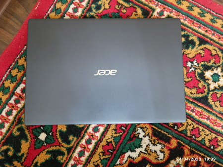 Aspire 3 core i5 10-avlod xotirasi 1000gb HDD RAM 8 GB