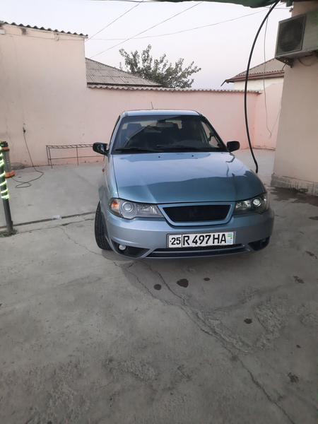Nexia 2 gibrit\\r\\nMetan 100 benzinda yuradi\\r\\n4 ta balon yangi\\r\\nKraska ka