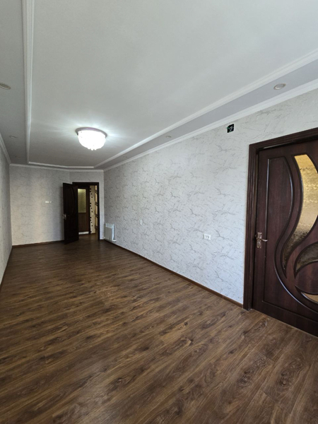 Продается 2 ком. Квартира на 3 этаже площадью 55 кв.м. Адрес Фэмили
