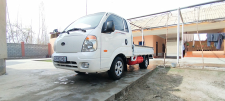 Kia bongo 2008yil xamma yogi zur