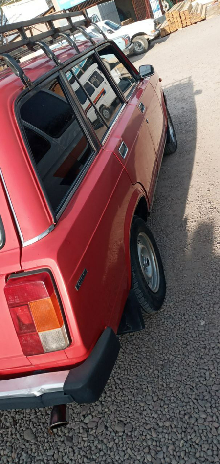 Vaz 2104 sotiladi