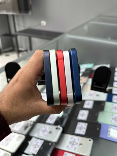 Продам iPhone 12 128 GB в отличном состоянии