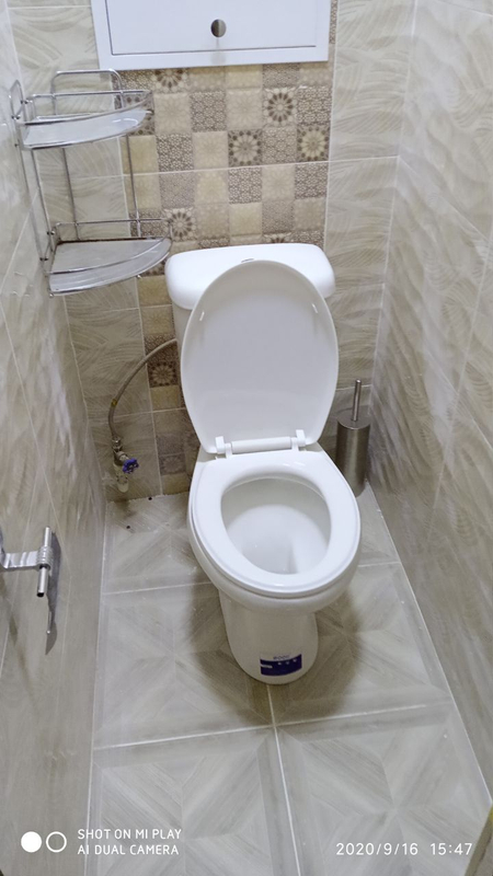 Кафельщик и сантехники