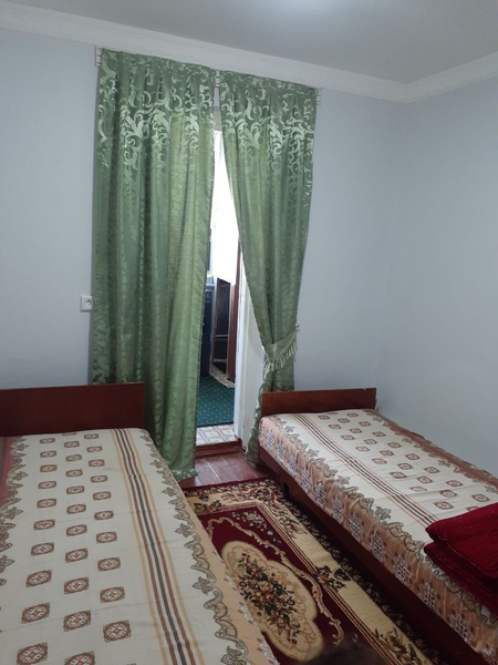 Fargona sh, Kalenskiyda 2 xona uy sotiladi. 24.000$