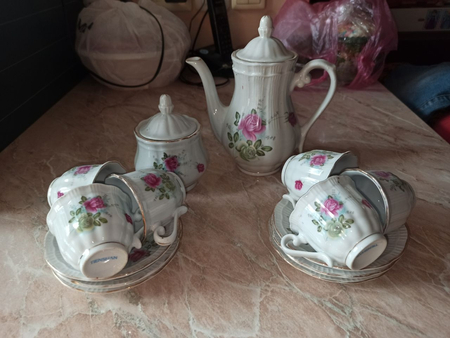 Продаётся кофейный сервиз новый.