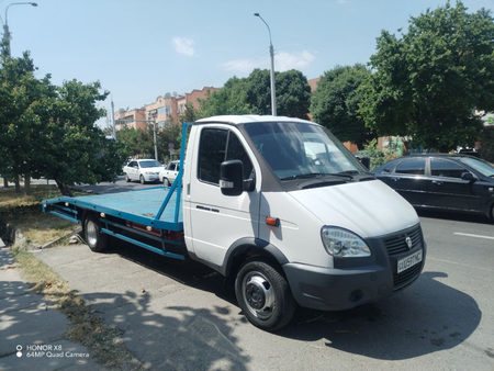 Срочно Продаётся эвакуатор . Матор сотка. Год выпуска 2013 год.