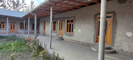 Uy sotiladi. Продается дом, the house is for sale!