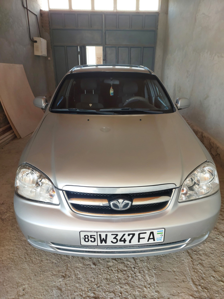 Lacetti sotiladi