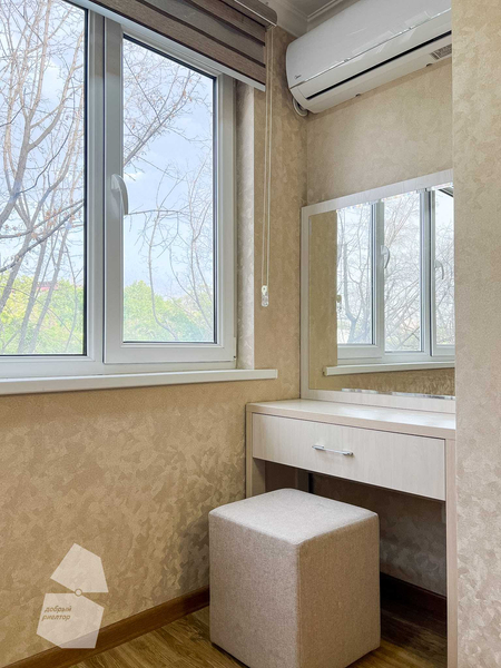 (Добрый) Чимкентская (110 школа, ЦУМ), 60 м², 2/4/4, Уютная