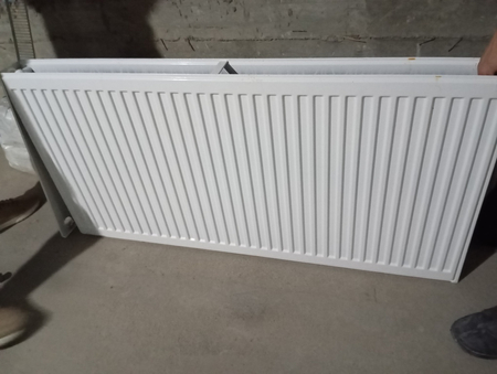 Issiqlik beradigan bimetal radiator