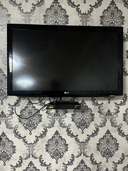 LG TELEVIZOR,Tunneri bilan