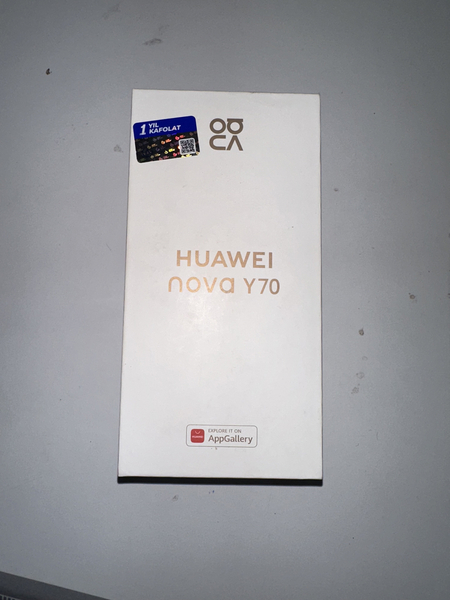 Huawei nova  Y70.