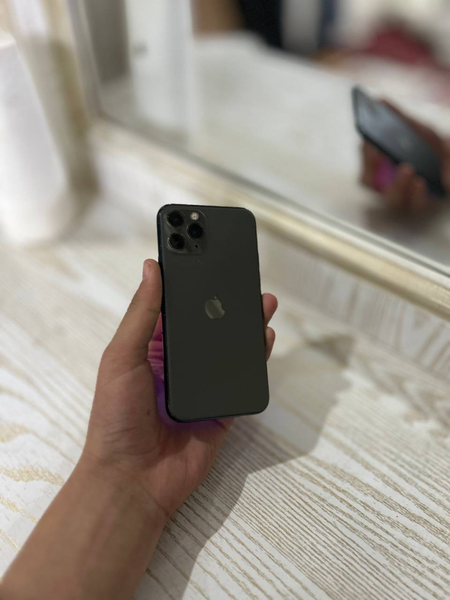 iPhone 11 pro sotiladi