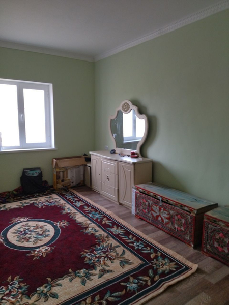 Hovli sotiladi 36000