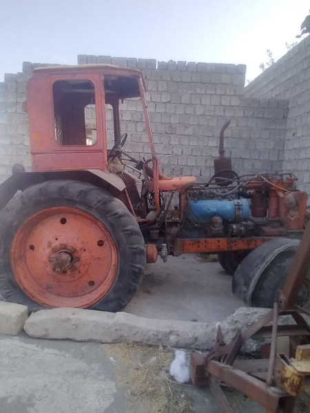 Traktor 28 holati yaxshi