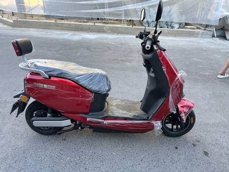Skuter elektra mokri rangi 650 2 ta qoldi skidkada