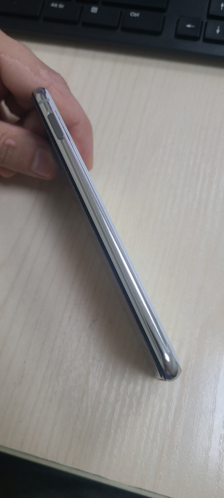 Продам  samsung  galaxy  s10e 8/256  Американский  версия snapdragon