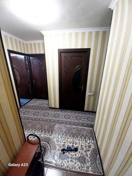 Алайский базар  4х комн 3эт 4эт дом кирпич 2х6