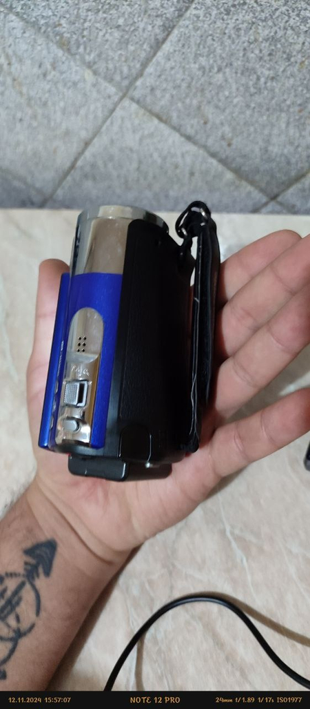 Видеокамера Panasonic sdr-550