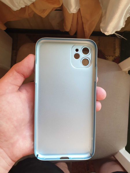 Чехол на iPhone 11