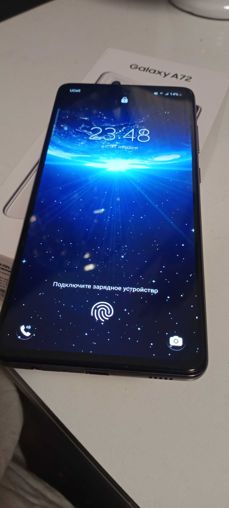Galaxy A72 oq rang holati ideal aybi yoq