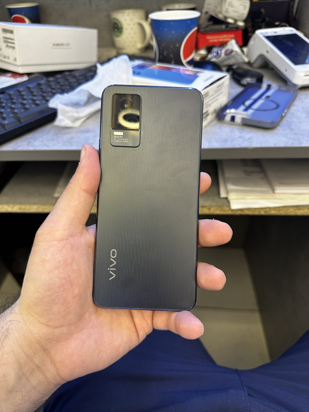 Vivo v21e 12/128