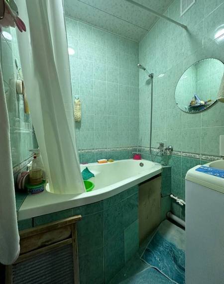 Ттз 2  Диадора Продается квартира 3/4/4 балкон 1.5х6