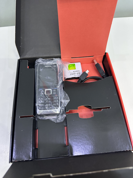 Продается Nokia e51 не реставрация новый!