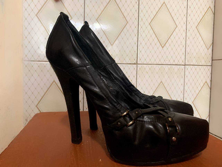 Продаются кожаные туфли на высоком каблуке, 38 размера, ДЕШЕВО!