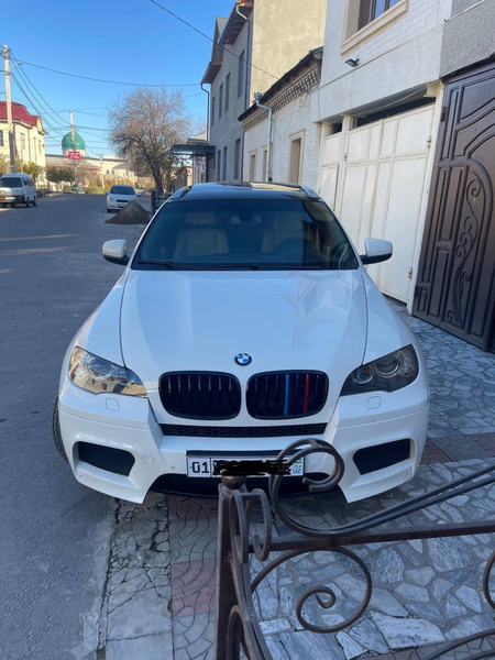 BMW  X6 M  Srochna