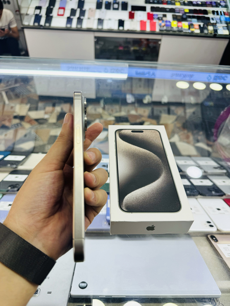 iPhone 15 Pro Max 256 gb natural